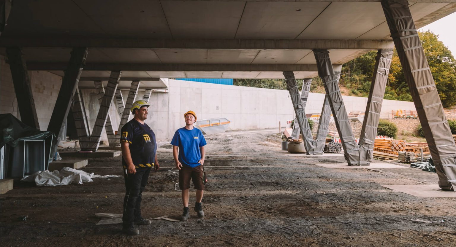 Sichtbeton fürs Hallenbad in Kriftel | Projekte bei Michel Bau